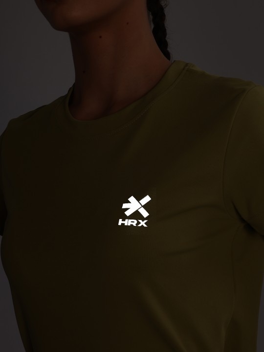 HRX By Hrithik Roshan Green Solid T-shirt with Brand Logo Detail For ...