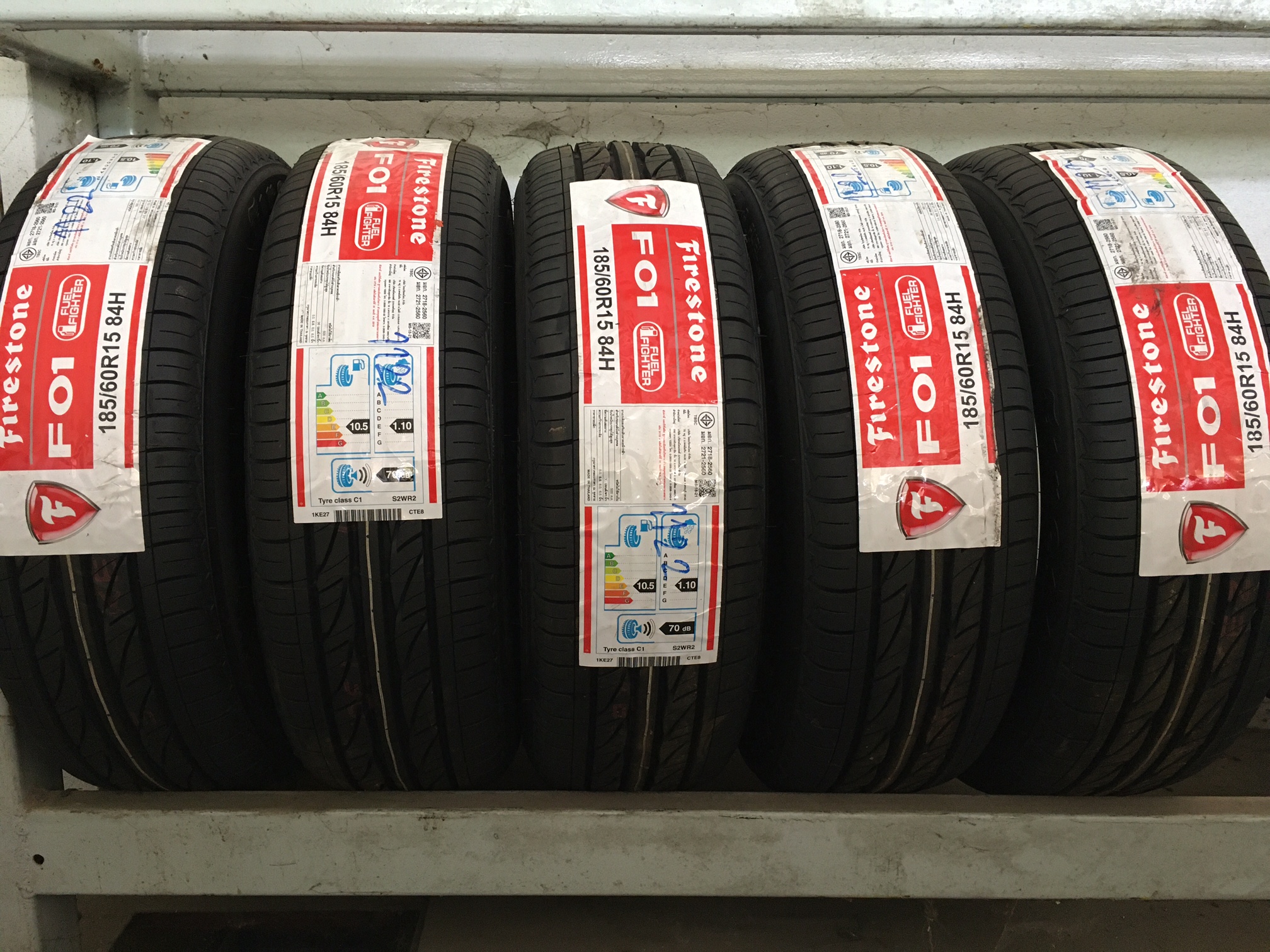 ยาง Firestone F01 185/60R15 (แถมฟรีจุ๊บเติมลมยาง) ยางปี 2022 ราคาต่อ ...