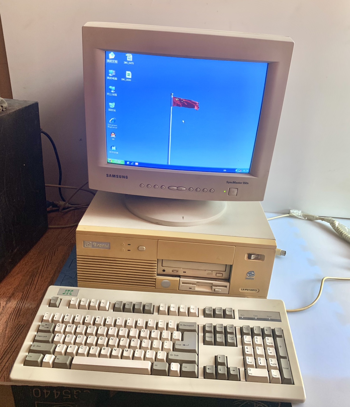 Old-fashioned big-head monitor old computer old monitor can use CRT ...