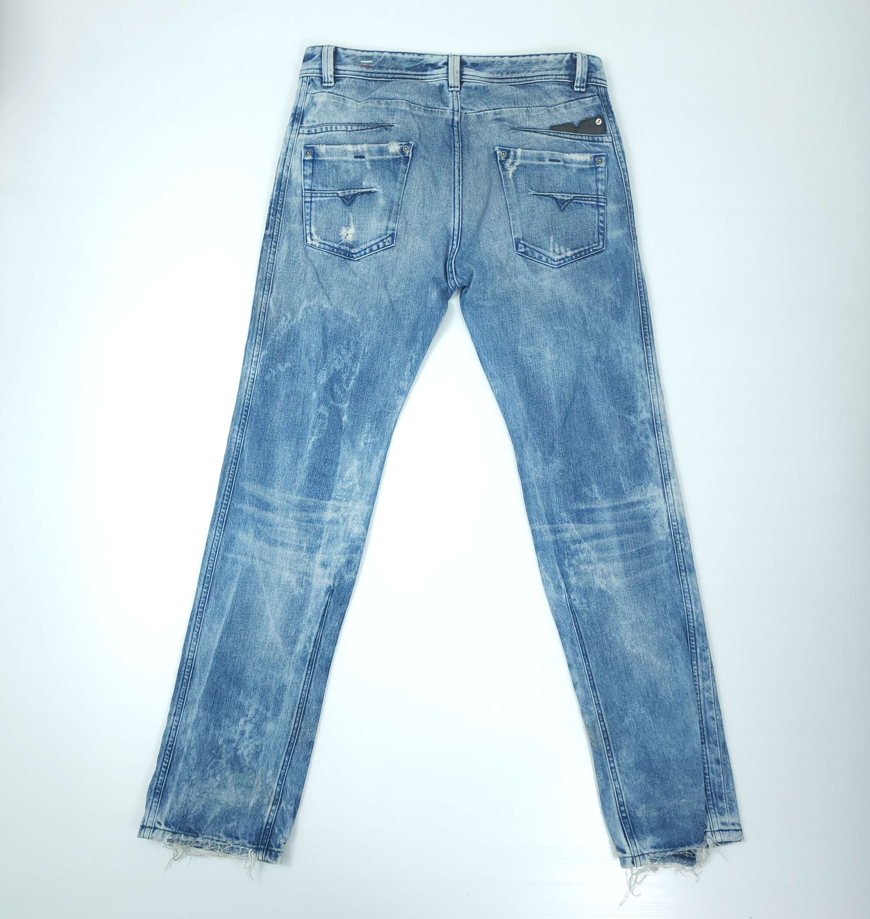 ยีนส์ Diesel เอว 33 แต่งขาด ฟอกเทคนิค Stone Washed ผ้าหนานุ่ม ขาเดฟ ...