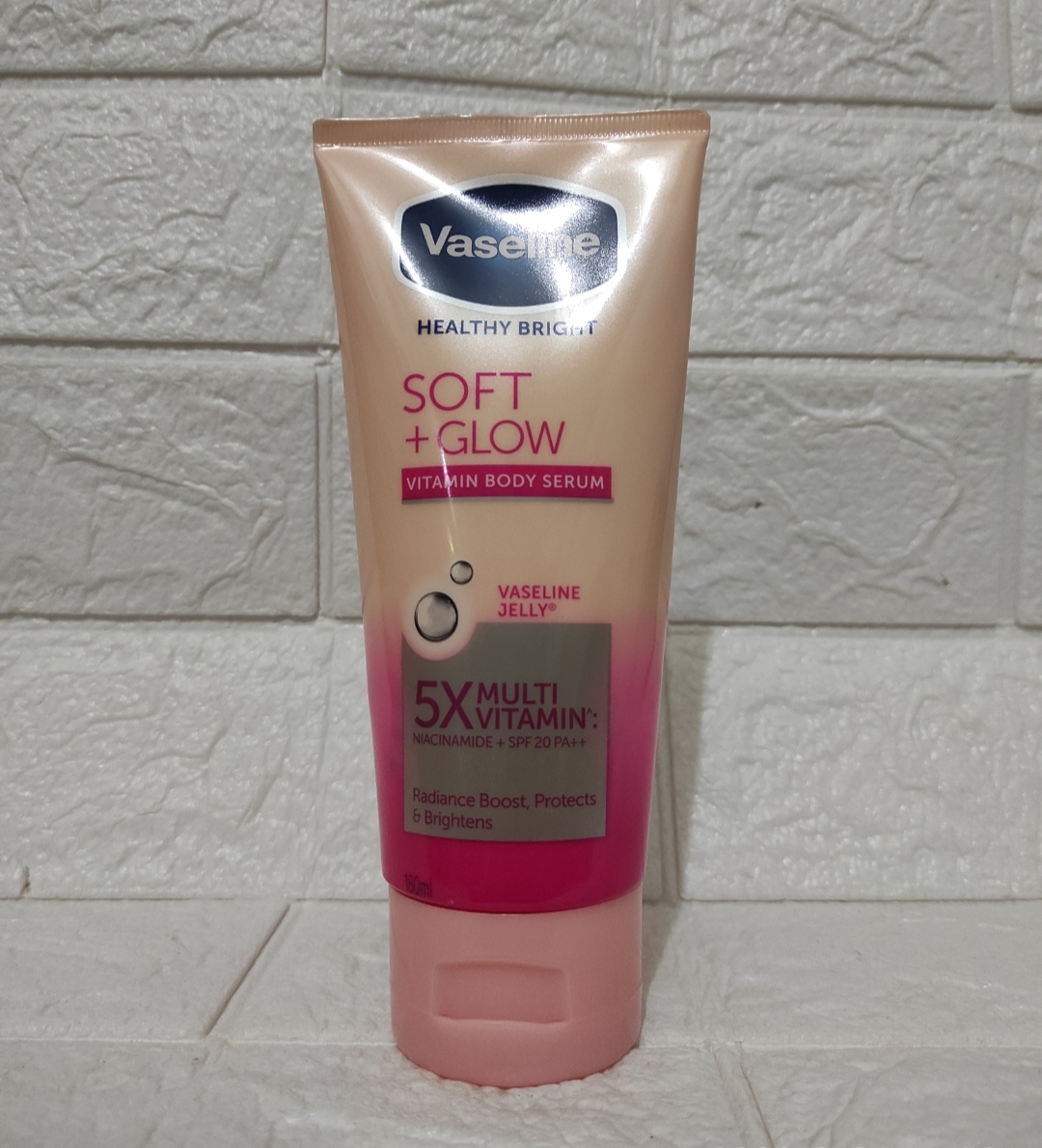 Vaseline Hijab Bright Cooling Body Serum / Nourishing Serum Night ...