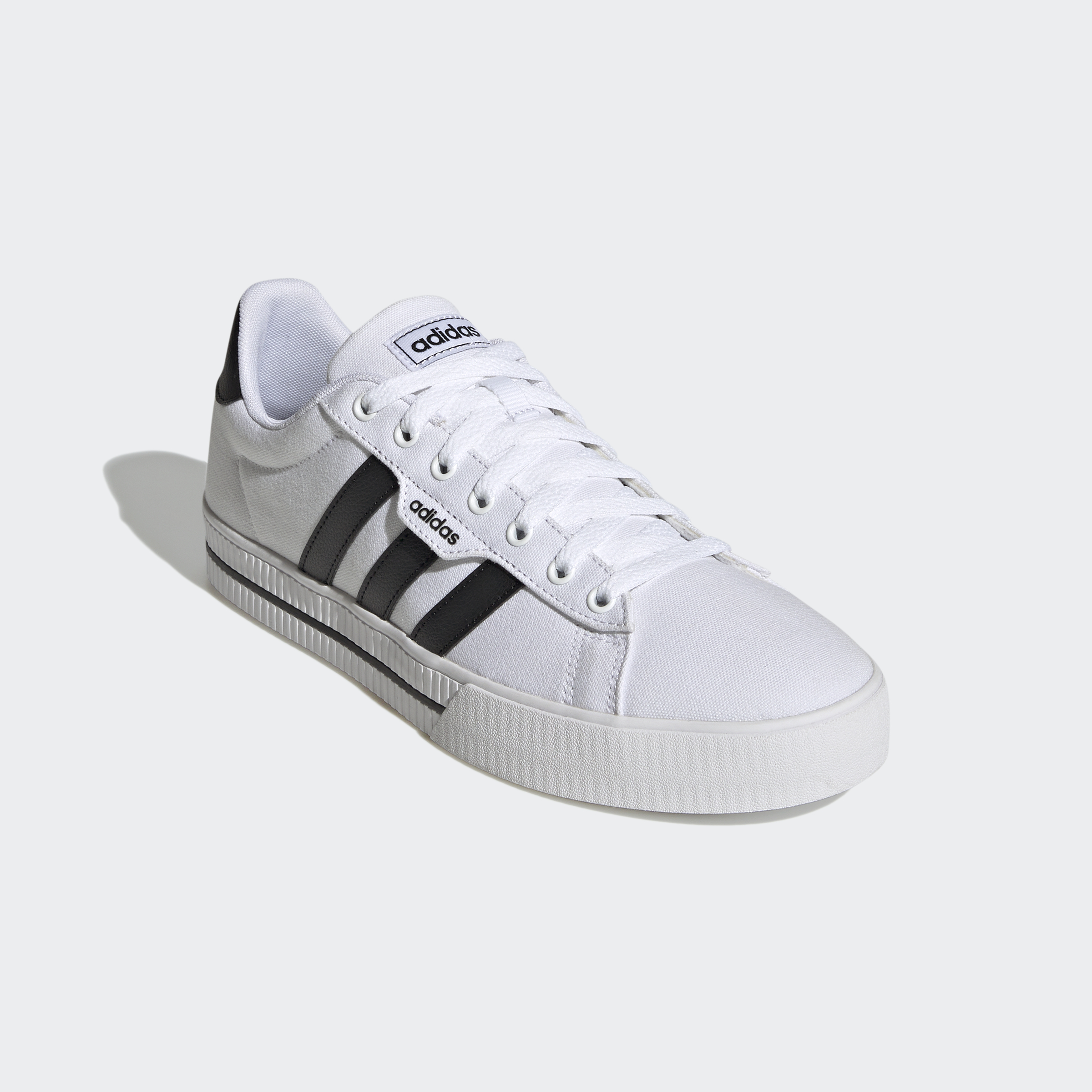 adidas สเกตบอร์ด รองเท้า Daily 3.0 ผู้ชาย สีขาว GX1752 - adidas - ThaiPick