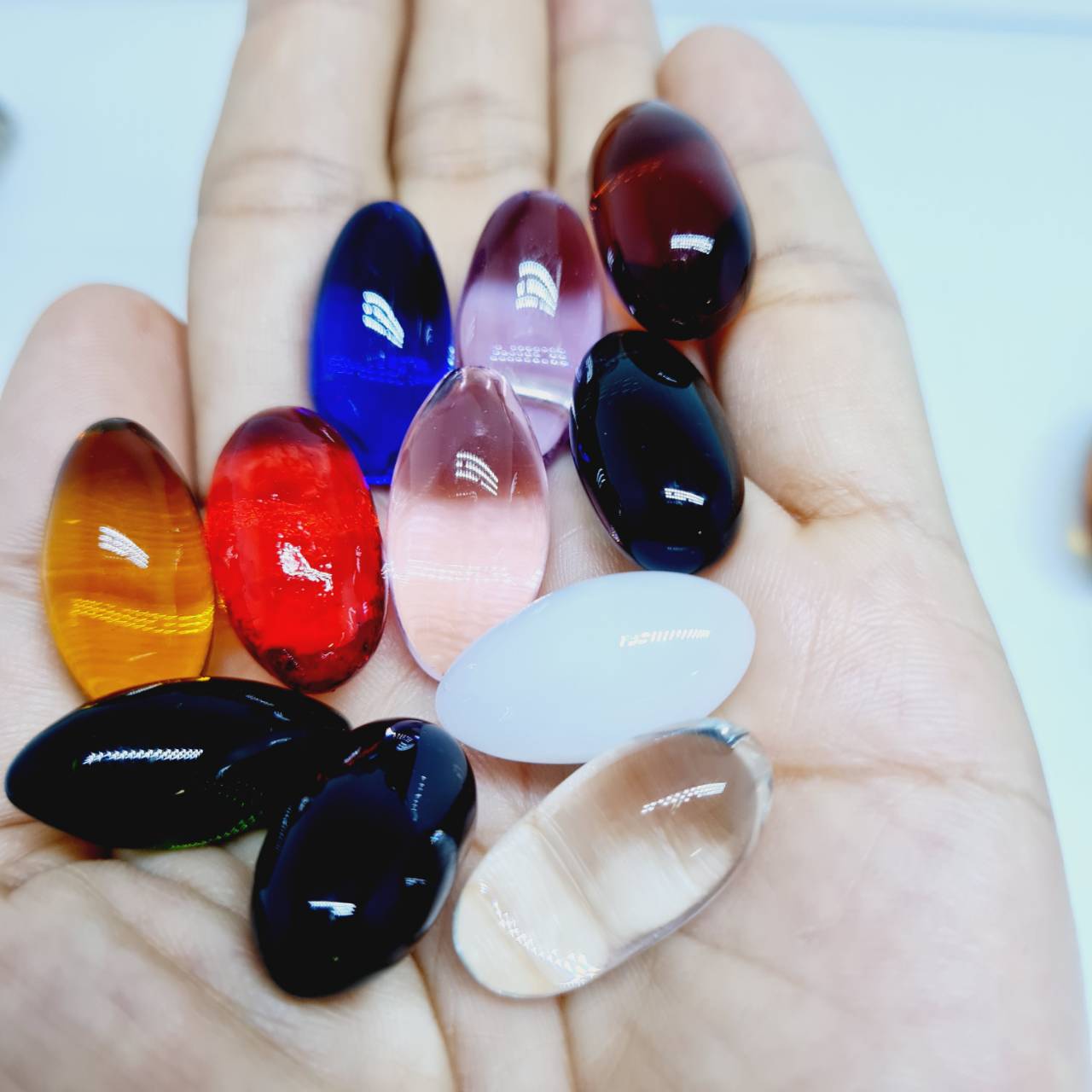 ลูกแก้วพญานาค ลูกแก้วบูชา ลูกแก้วคริสตัล ลูกแก้วฮวงจุ้ย(1 ซม.แพ็ค มี10 เม็ด) ลูกแก้วงานแก้วสี ...