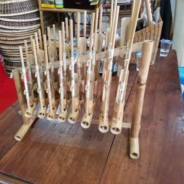 angklung alat musik tradisional edukasi anak sd smp kerjinan alat musik ...