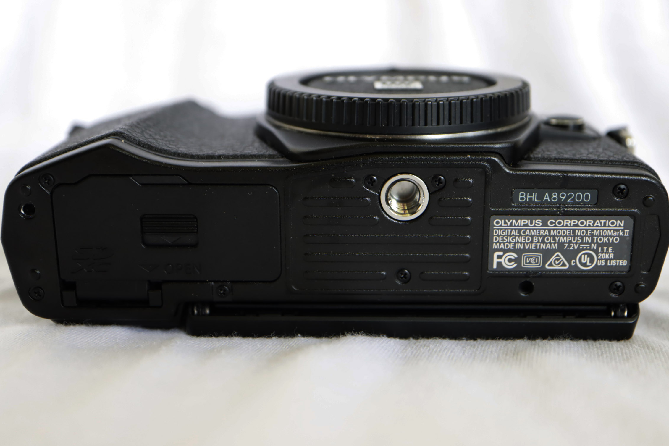 OLYMPUS OM-D E-M10 Mark II Wi-Fi Black Body 5-Axis In-Body Image ...