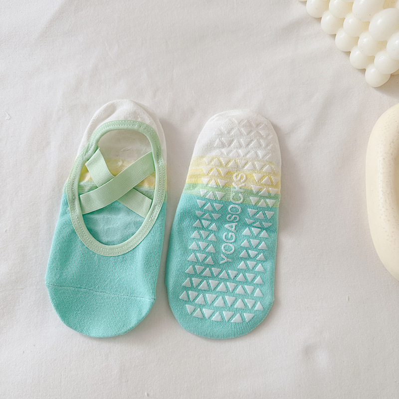 CEEKEY ถุงเท้าโยคะไล่ระดับสีสไตล์ฤดูร้อนของผู้หญิงสายรัดโยคะถุงเท้าเรือ ...