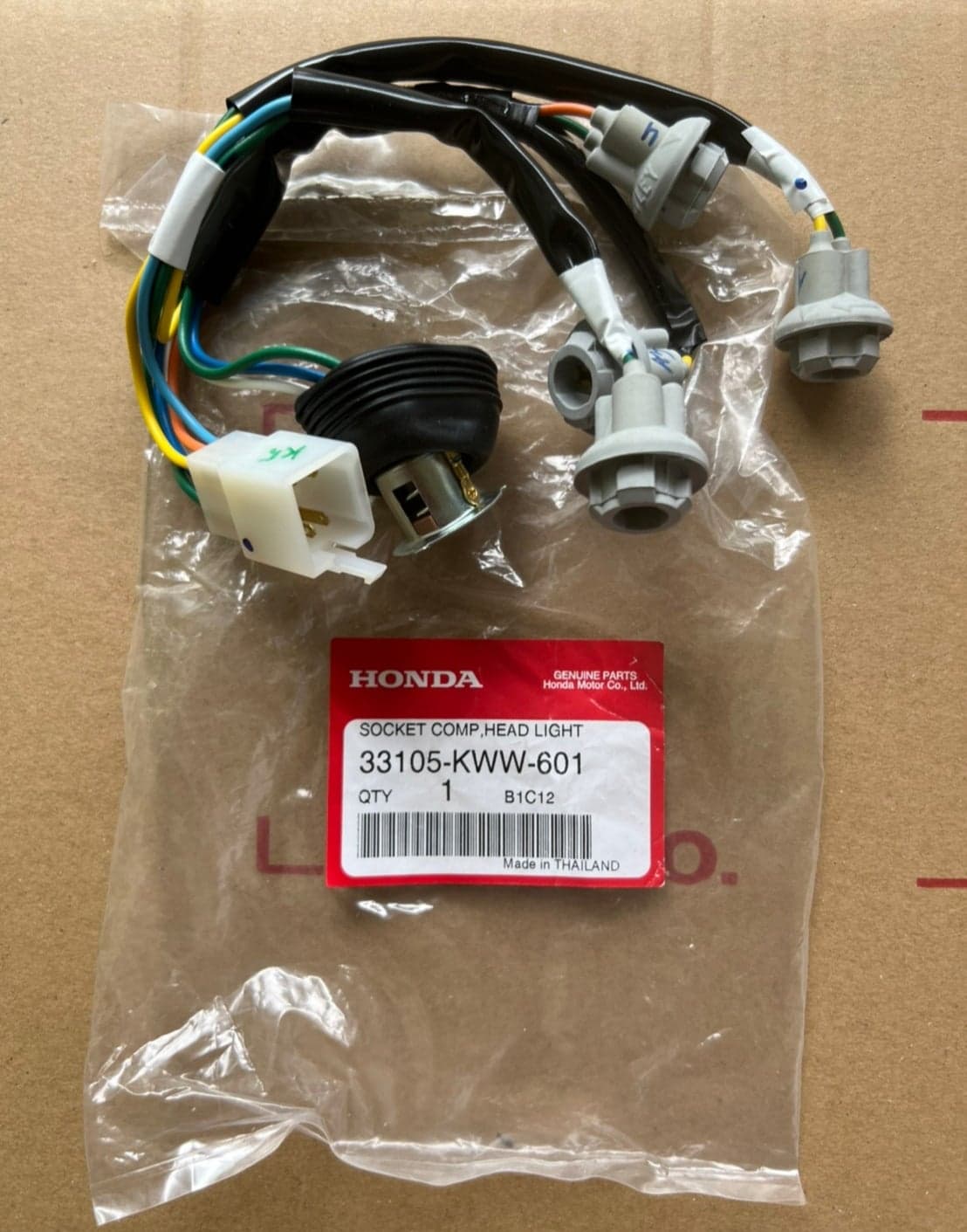 เบิกศูนย์ของแท้????????ขั้วหลอดไฟหน้า จุ๊ปไฟหน้า ใส่รถรุ่น WAVE110i เวฟ ...