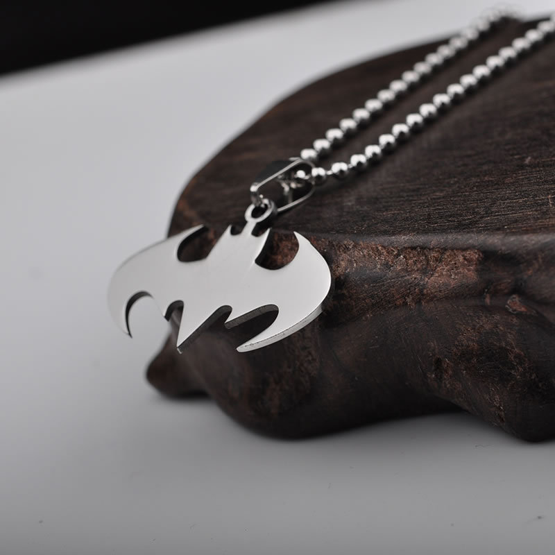 Fashion Hero Batman cosplay Men and Women Titanium Steel Necklace ...