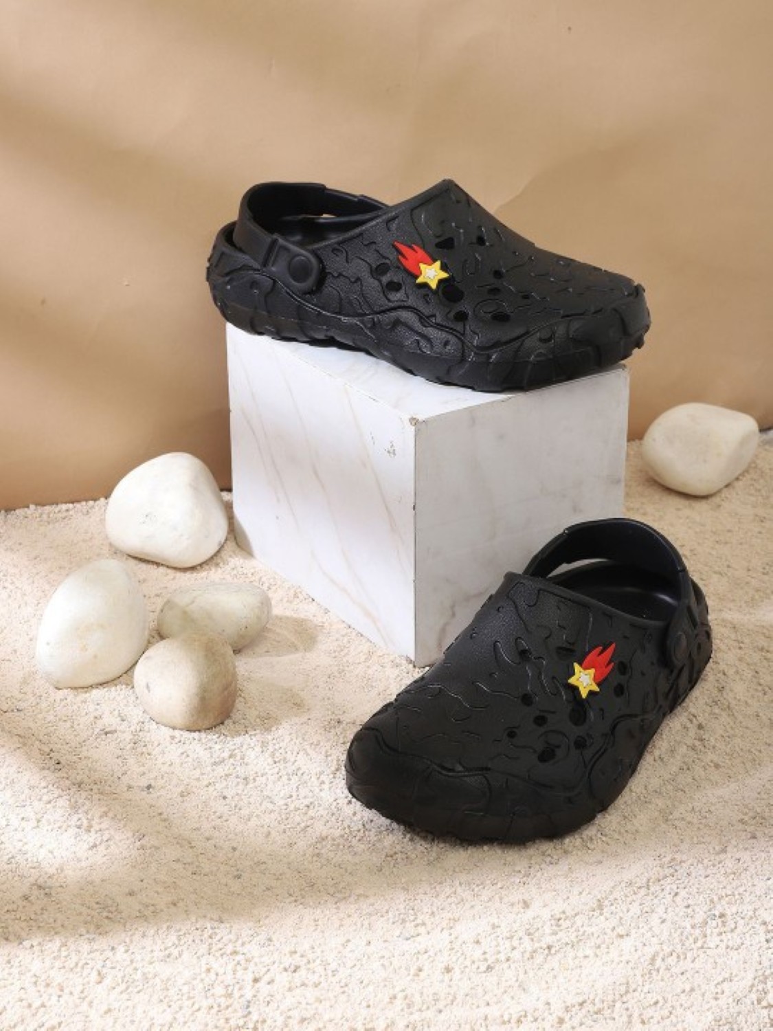 HRX by Hrithik Roshan Self Design Croslite Clogs For Men | Daraz.com.np