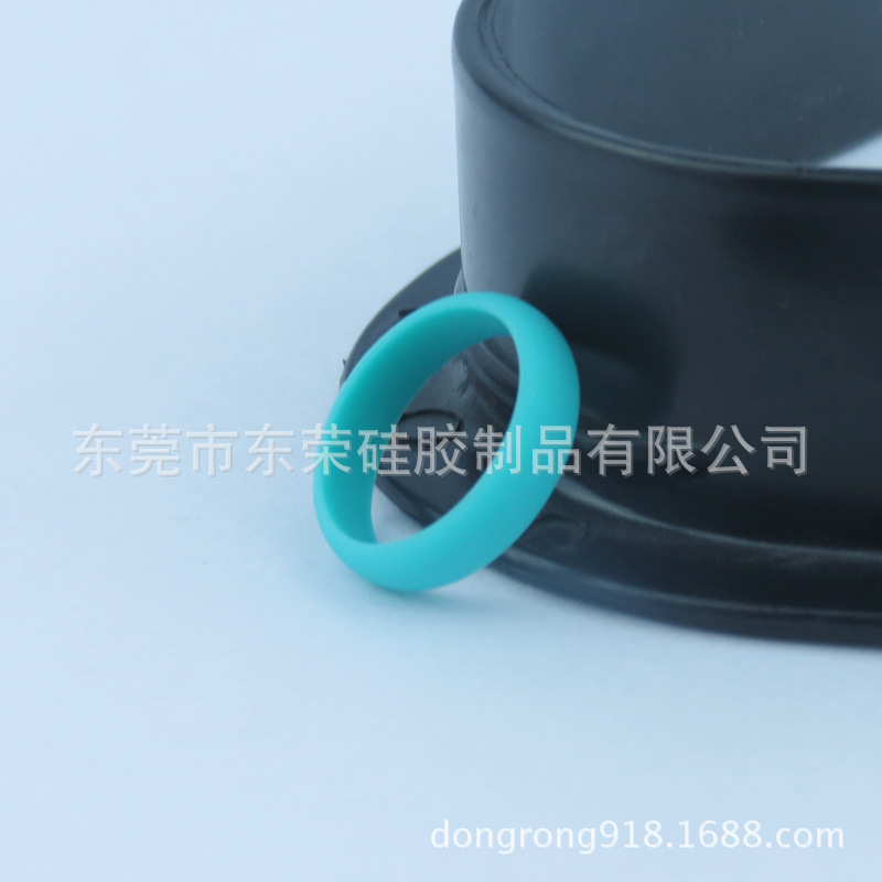 【Exclusive Offer】Large supply of silicone rings for men and women ...