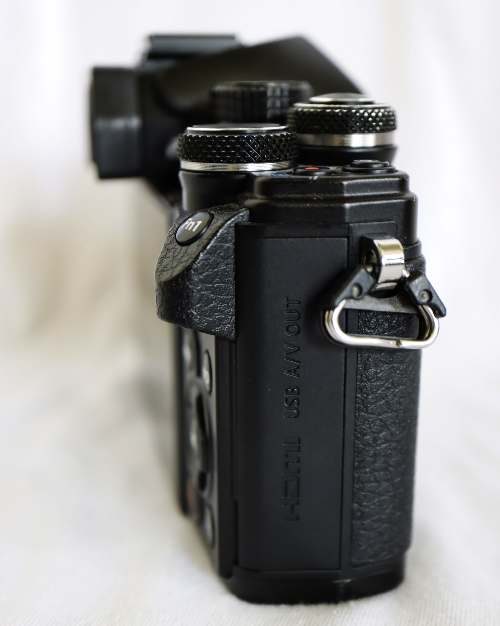 OLYMPUS OM-D E-M10 Mark II Wi-Fi Black Body 5-Axis In-Body Image ...