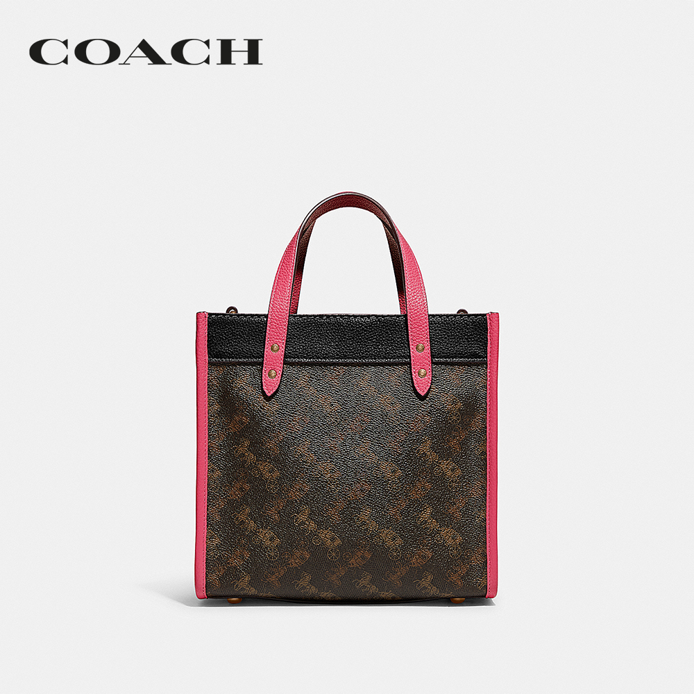 COACH กระเป๋าทรงสี่เหลี่ยมผู้หญิง รุ่น FIELD TOTE 22 WITH HORSE AND CARRIAGE PRINT AND CARRIAGE ...