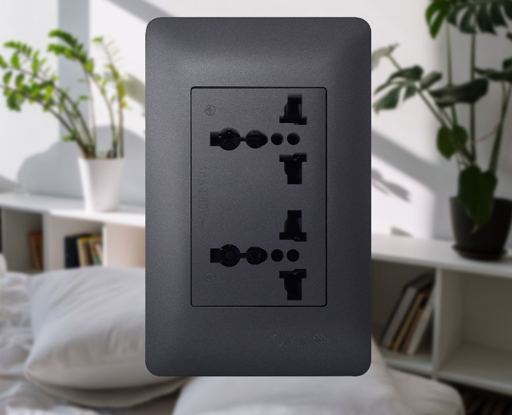 Omni Designer Series Duplex Universal Outlet with Ground DP3 DWU402 ...