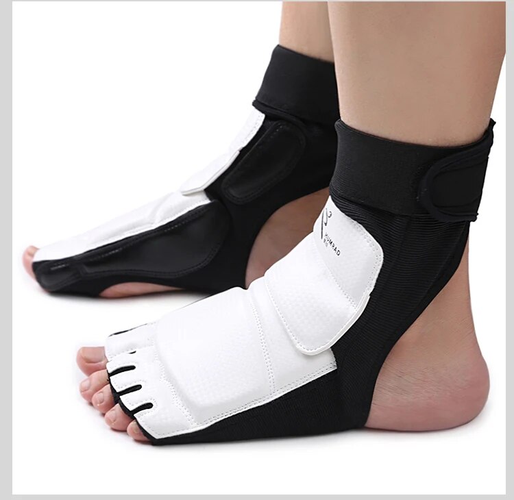 Taekwondo Foot Protector Fighting Foot Guard Kickboxing Boot WTF hand ...