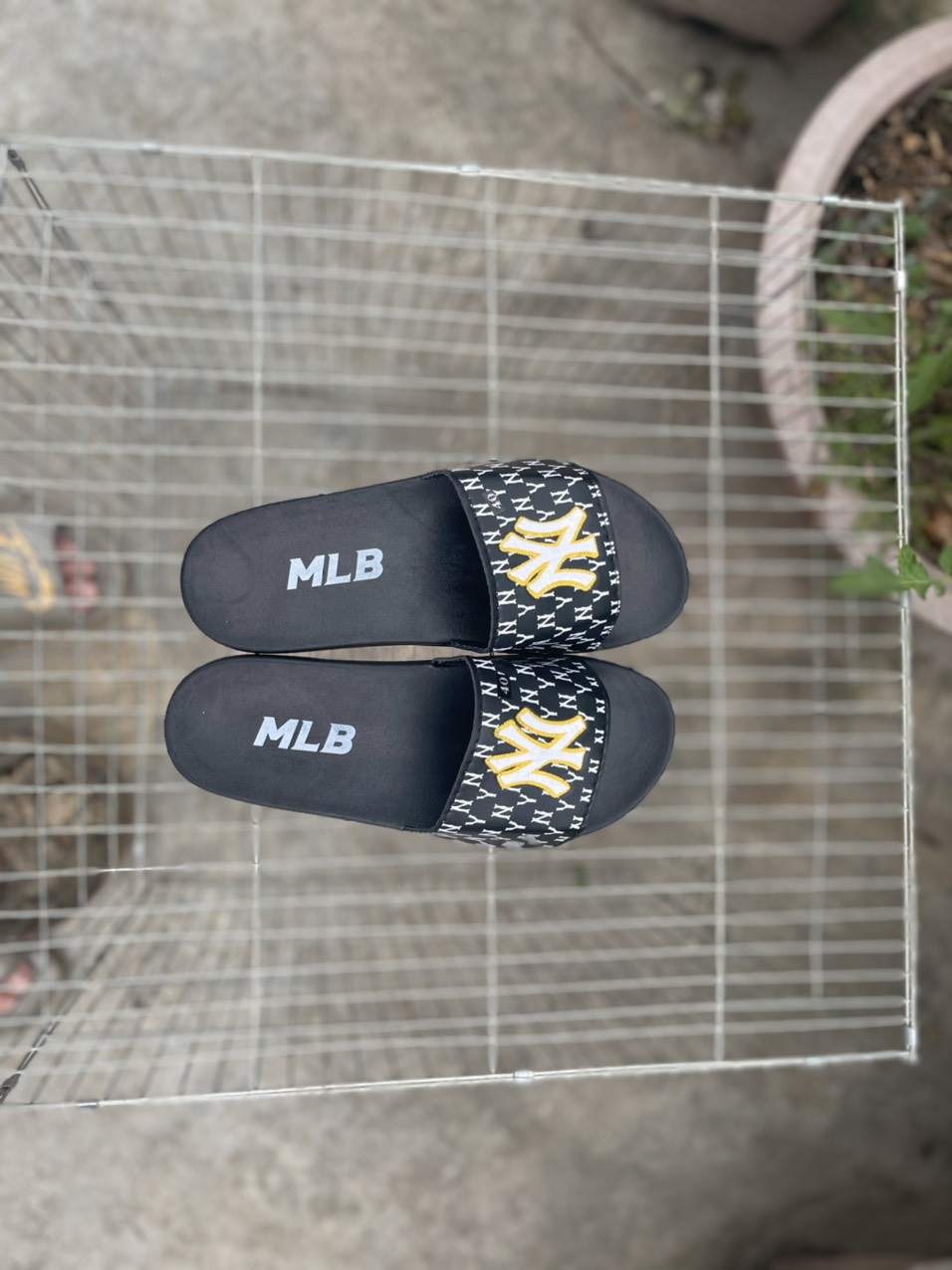 [FREESHIP + Hộp] Dép unisex MLB NY dép quai ngang thể thao nam nữ,dép bánh mỳ, dép quai ngang ...