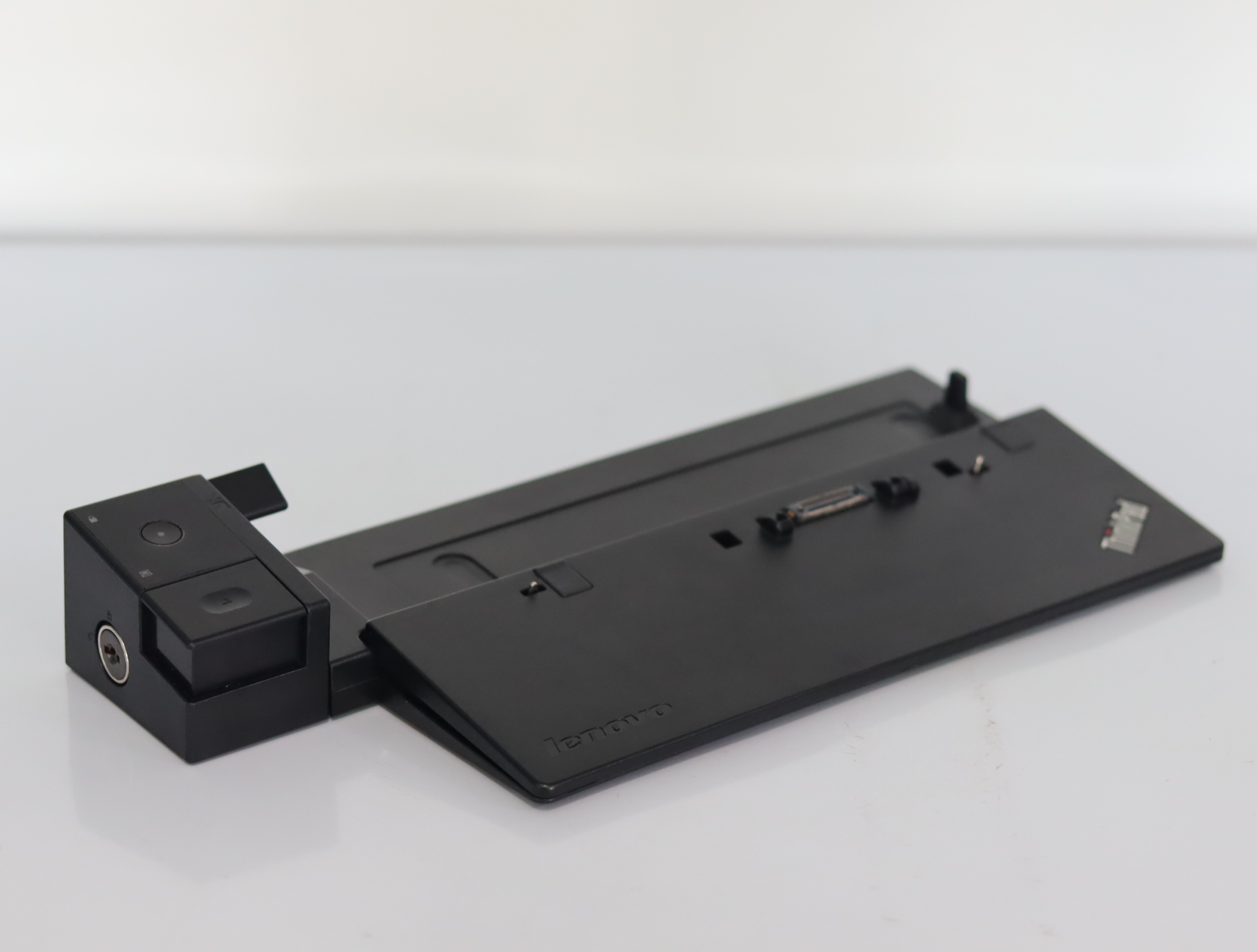 Lenovo ThinkPad Ultra Docking Station / Type 40A2 Docking - LAND TECH ...