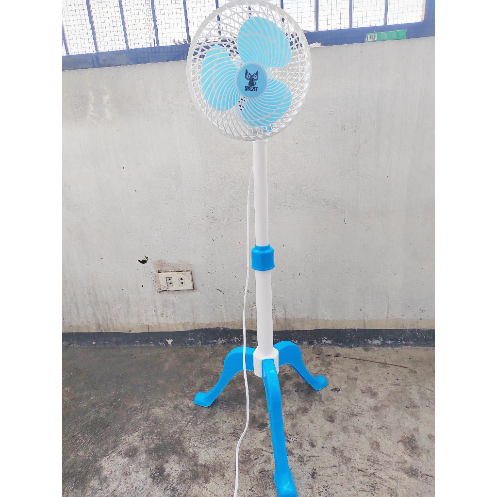 Big Stand Fan Shakeable head Strong Wind Floor Fan 5 Blade Stand Fan ...