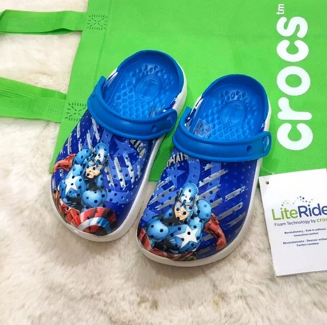 CROCS Captain America Kid รองเท้าลำลองเด็กCROCS ลายCaptain America นิ่ม ...