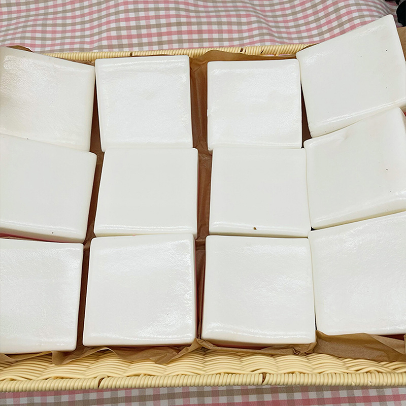 【Exclusive Discount】Wet Soft Texture Strawberry Combo Toast Milk Cake ...