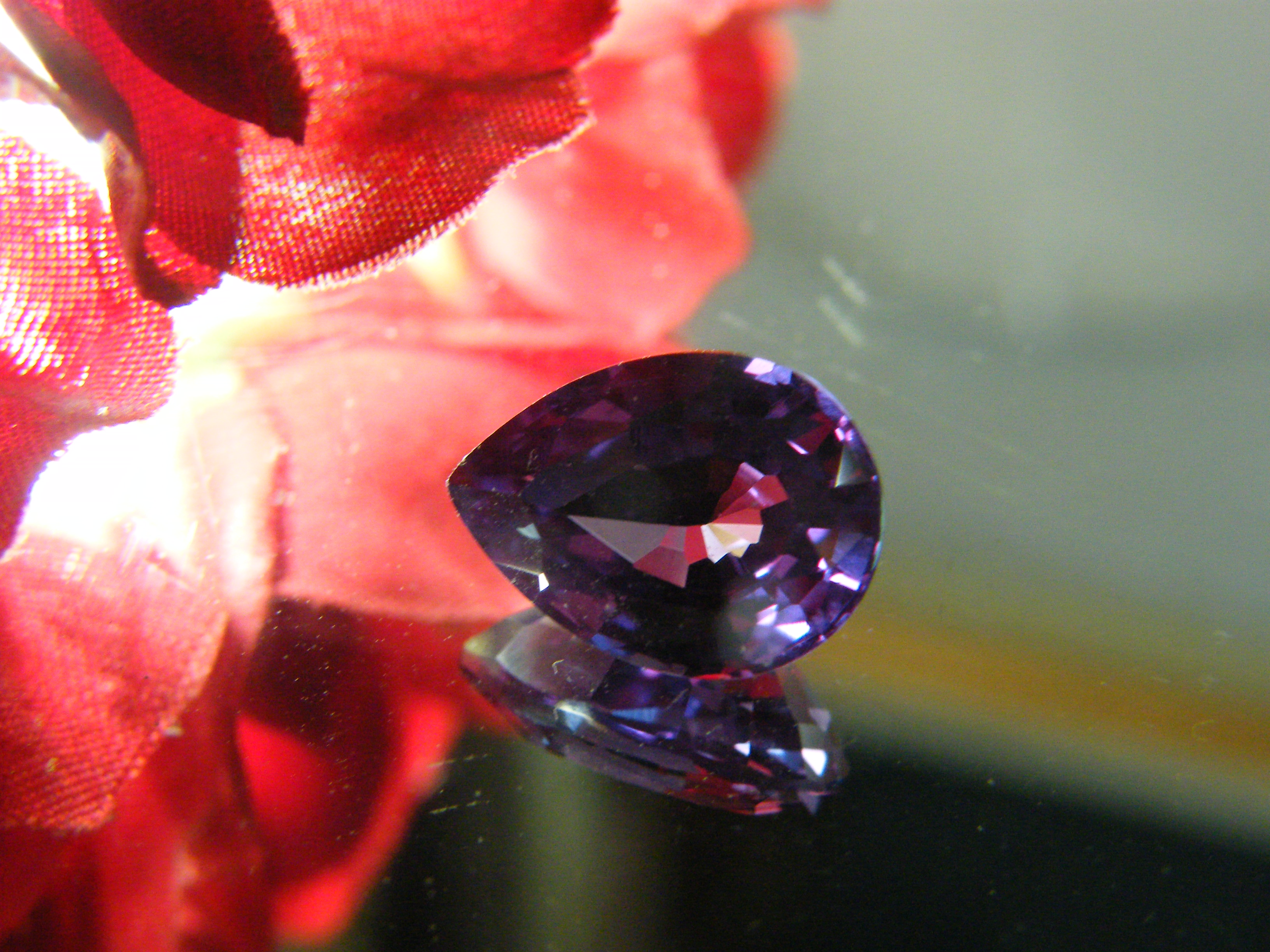 อเล็กซานดริท LAB MADE ALEXANDRITE ของเทียม สีชมพู รูปหยดน้ำ พลอย เจียร ...