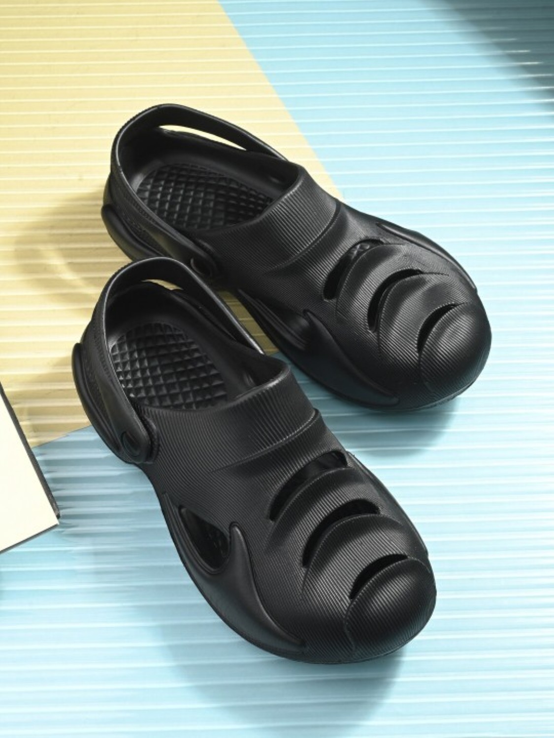 HRX by Hrithik Roshan Black Croslite Clogs For Men | Daraz.com.np