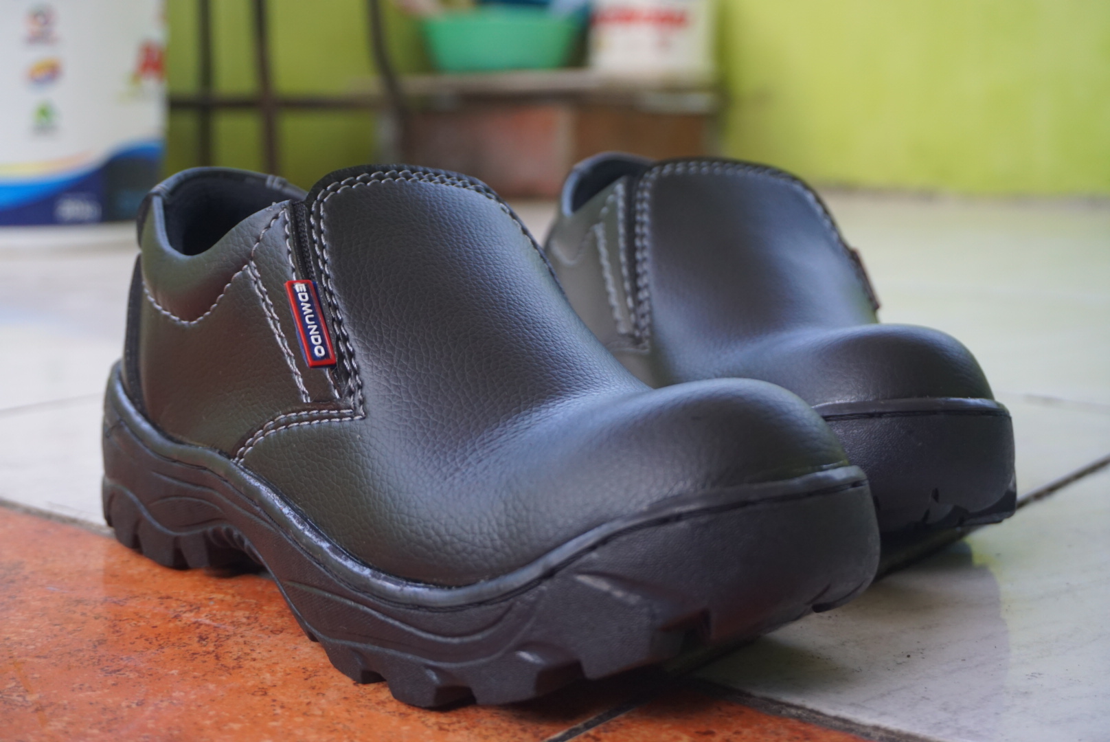 Sepatu Safety Slip On Septi Pria Ujung besi Septy Slop Selop Kerja ...
