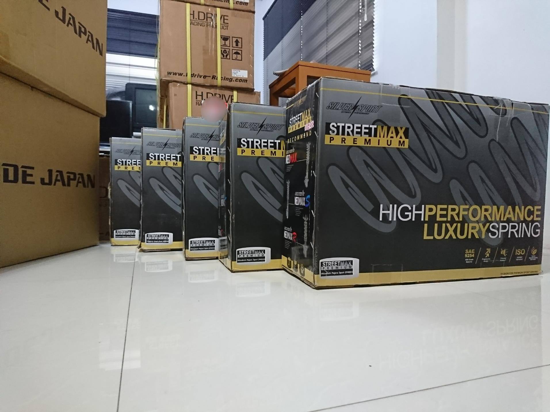 Silver's Streetmax Premium Lowering Spring on Gen 3 & Gen 3.5 Montero ...