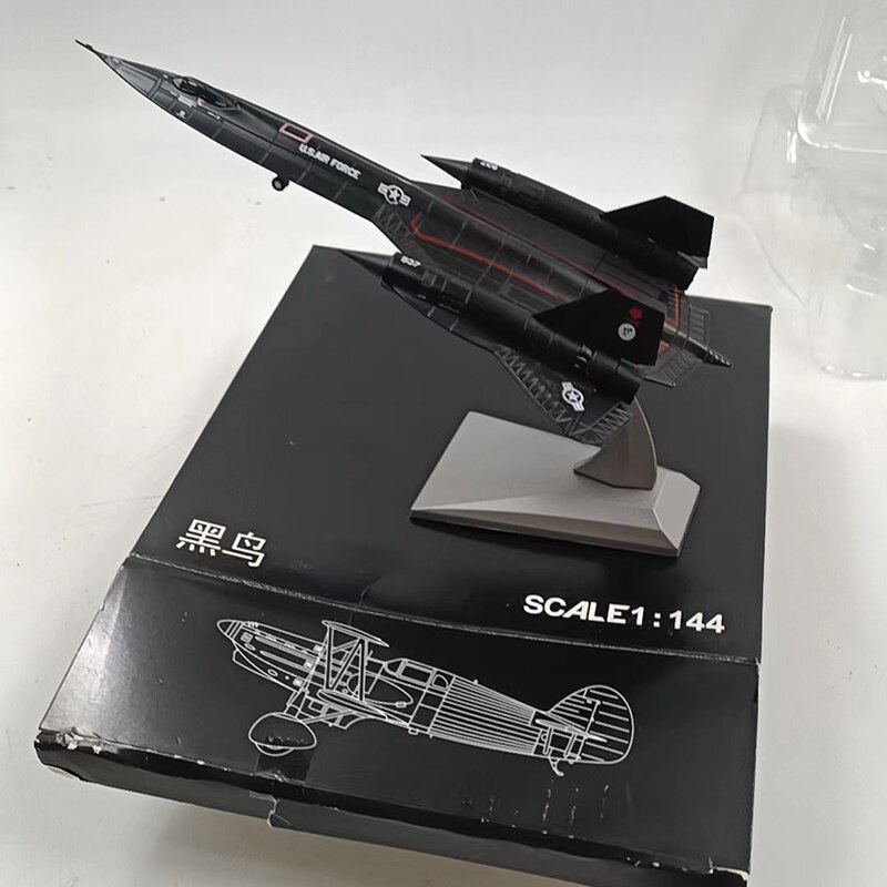 Diecast Metal 1:144 Scale SR-71 Fighter Jet SR71 Blackbird Airplane ...