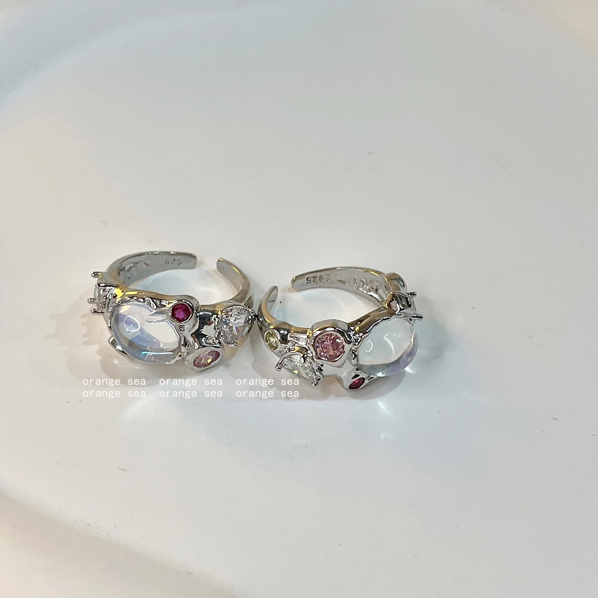 Hyuna with color mermaid Ji opal moonstone color treasure zircon pink ...