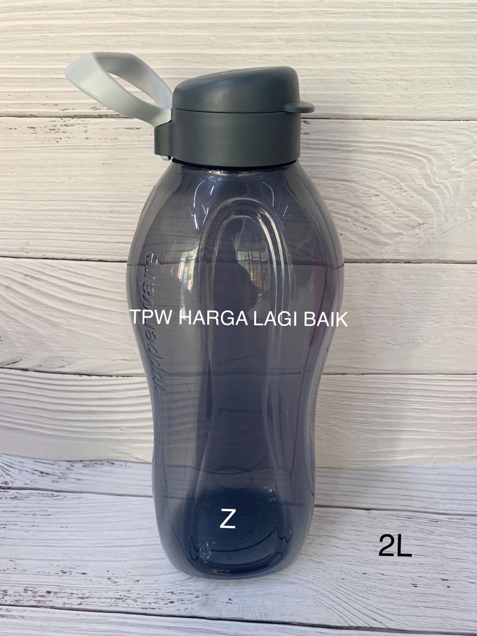 Tupperware Eco 2L Bottle With Handle / Botol / Bottol / Bottles / Bekas ...