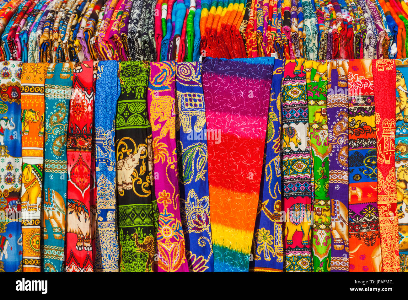 Handmade Batik Sarong Designs in Sri Lanka | Daraz.lk